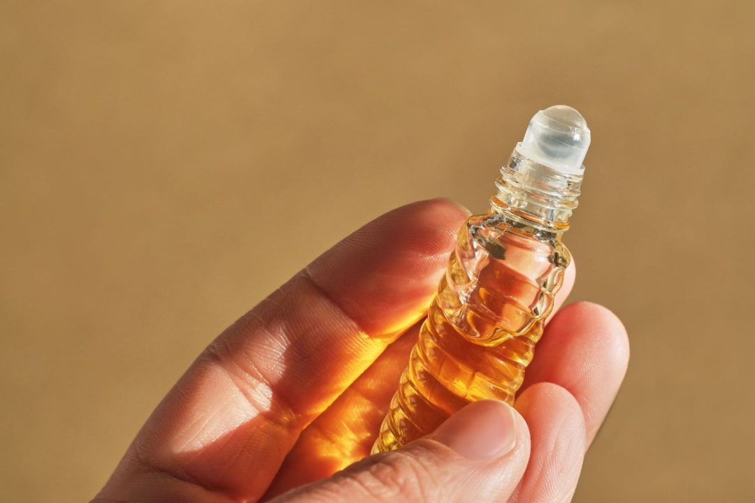 White Tea Essential Oil Benefits, Uses, and Side Effects: A ...